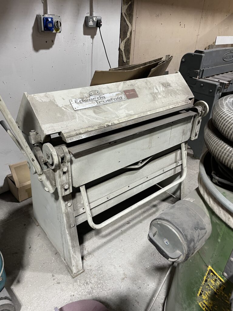 Contents of a Fully Fitted Classic Car Restoration and Repair Shop ...